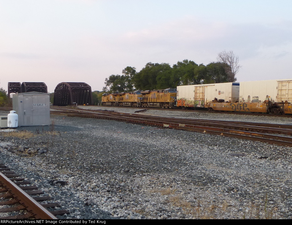 UP 7675, 7916 & 8029